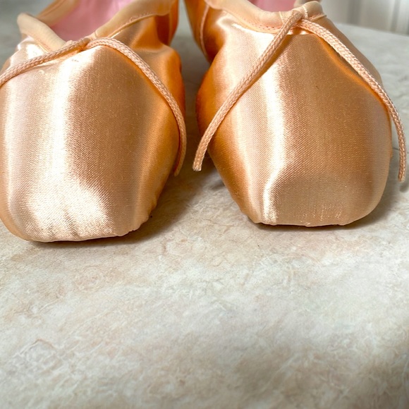 Chacott | Shoes | Chacott Veronese Pink Ballet Pointe Shoes Various ...